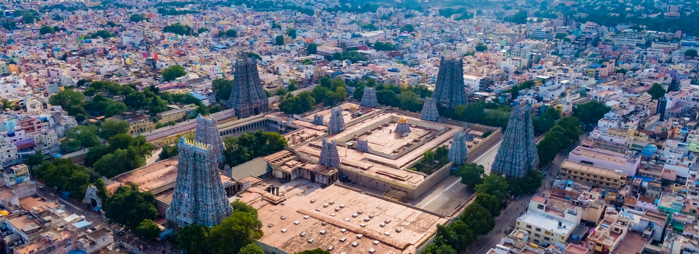 Meenakshi Amman Temple - Timings, How to Reach, Location & Entry Fees