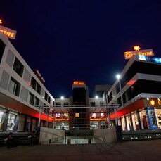 Places to Visit in Shirdi, Tourist Places in Shirdi India - Yatra.com