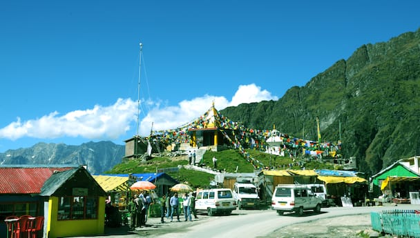 Manali Tour Packages, Book Manali Holiday Packages at Yatra.com, India