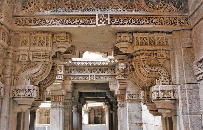 Aaina Mahal, Bhuj| Aaina Mahal Photos and Timings