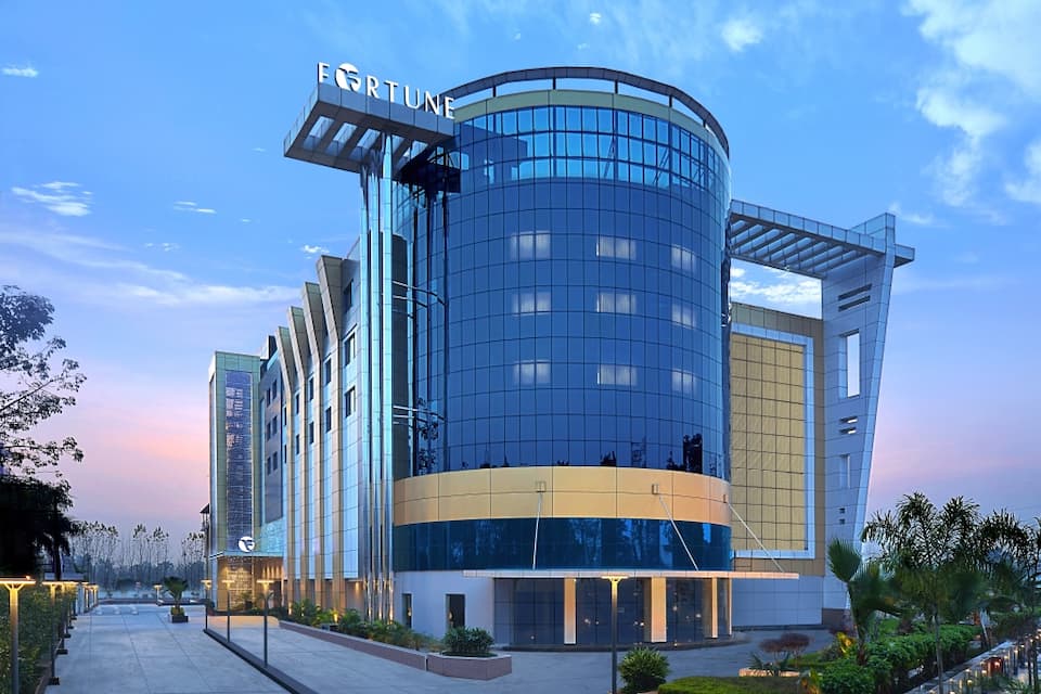 Book Fortune Park Hotels in India Online at Yatra