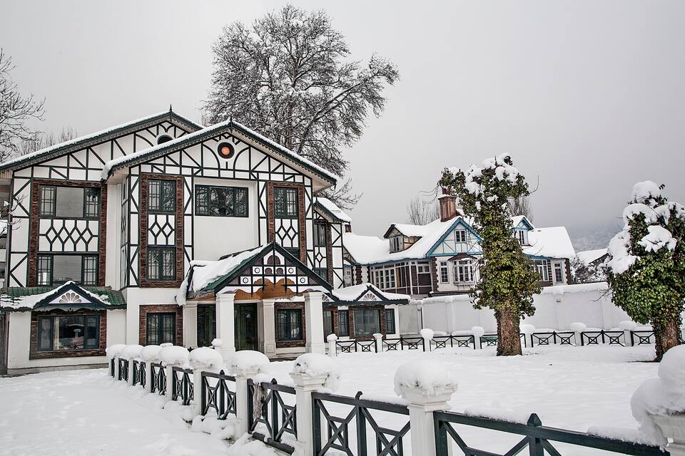 Lemon Tree Hotels - Book Online Lemon Tree Hotels in India at Yatra.com