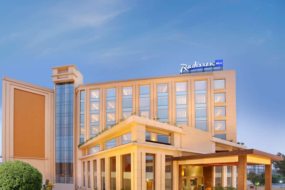 Carlson Hotels - Book Online Carlson Hotels in India at Yatra.com