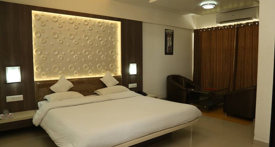 Roadies Rostel Leisure Arc Ahmedabad Price, Reviews, Photos & Address