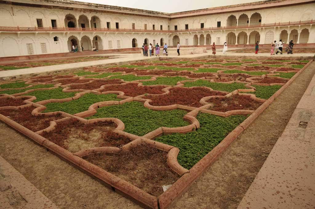 Agra Fort - History, How to Reach, Timings & Online Ticket Booking