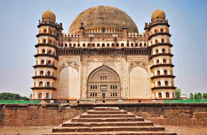 Gol Gumbaz (Bijapur) - History, How to Reach, Timings & Online Ticket ...