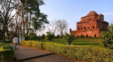 Monuments of India - List of Famous Historical Places in India - Yatra.com