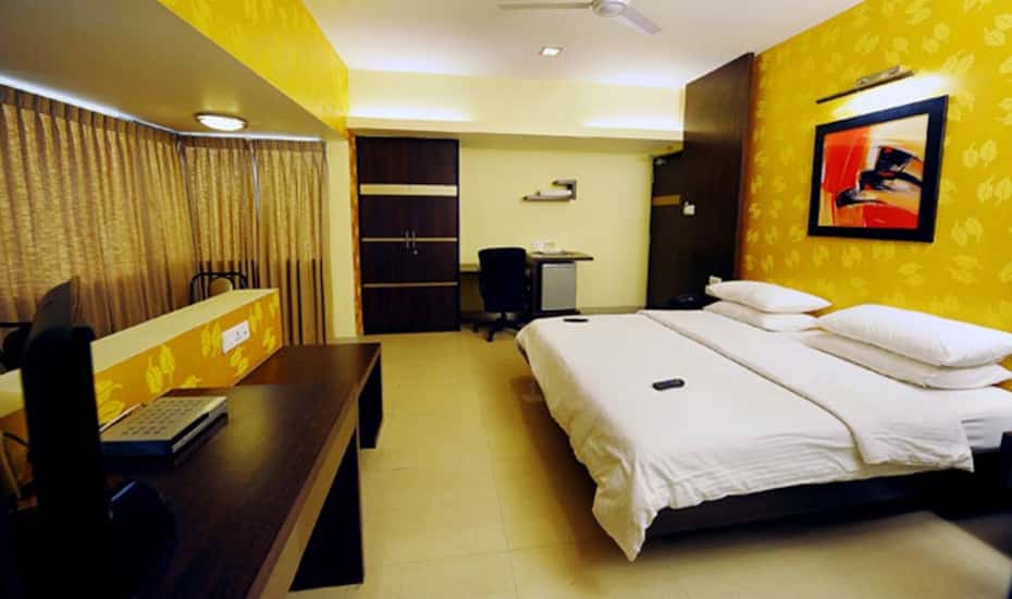 Hotel Naveen Regency Chitradurga, Karnataka - Hotel Naveen Regency ...