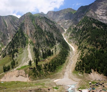 Sonmarg, India - Sonmarg Tourism | Sonmarg Travel Guide - Yatra.com