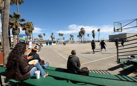 Muscle Beach - One of the Top Attractions in Los Angeles, USA - Yatra.com