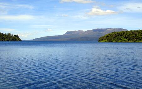Lake Tikitapu - One of the Top Attractions in Rotorua, New Zealand ...