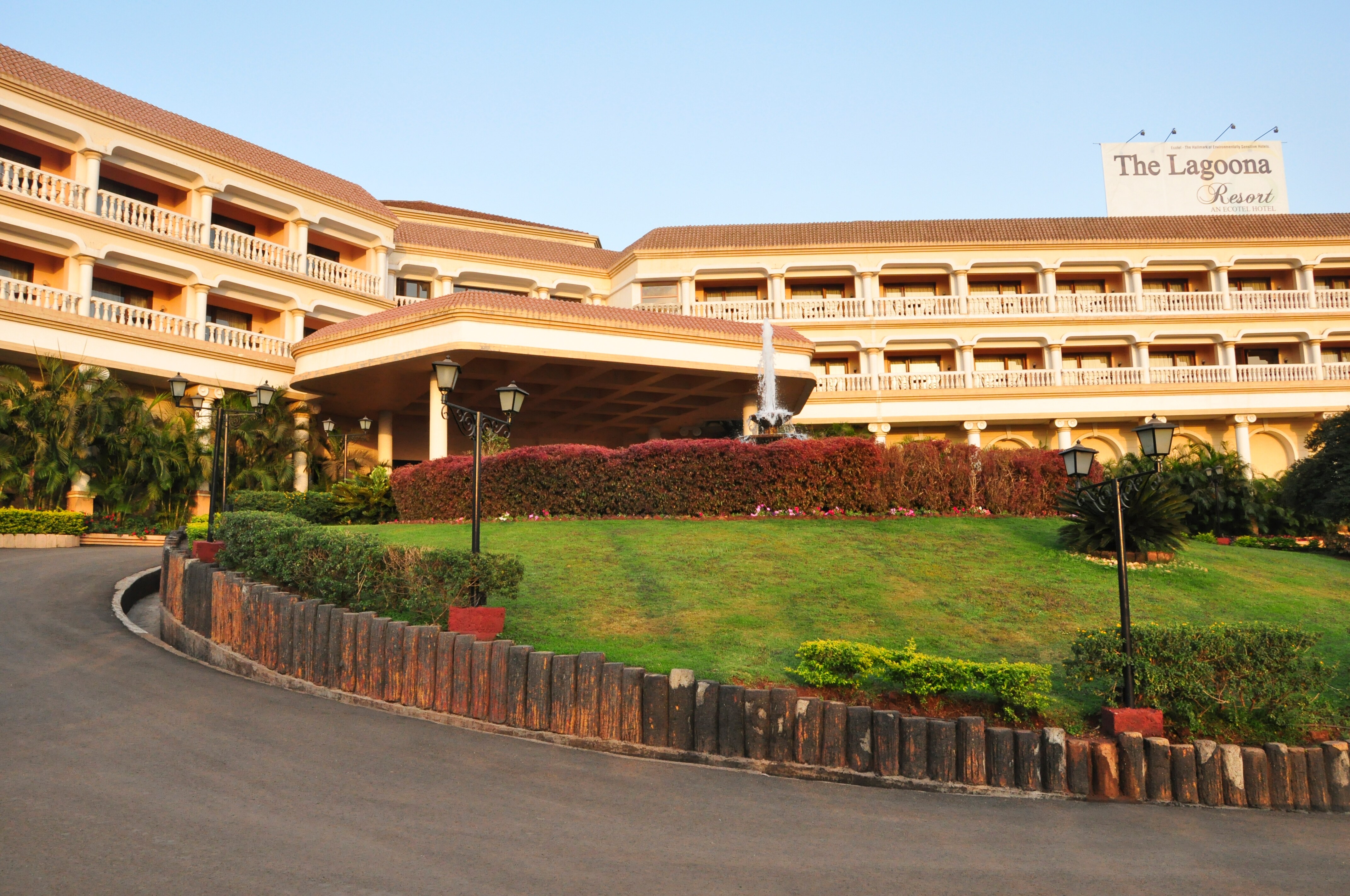 Lonavala Hill Station tours, Best Hill Station in Lonavala - Yatra.com