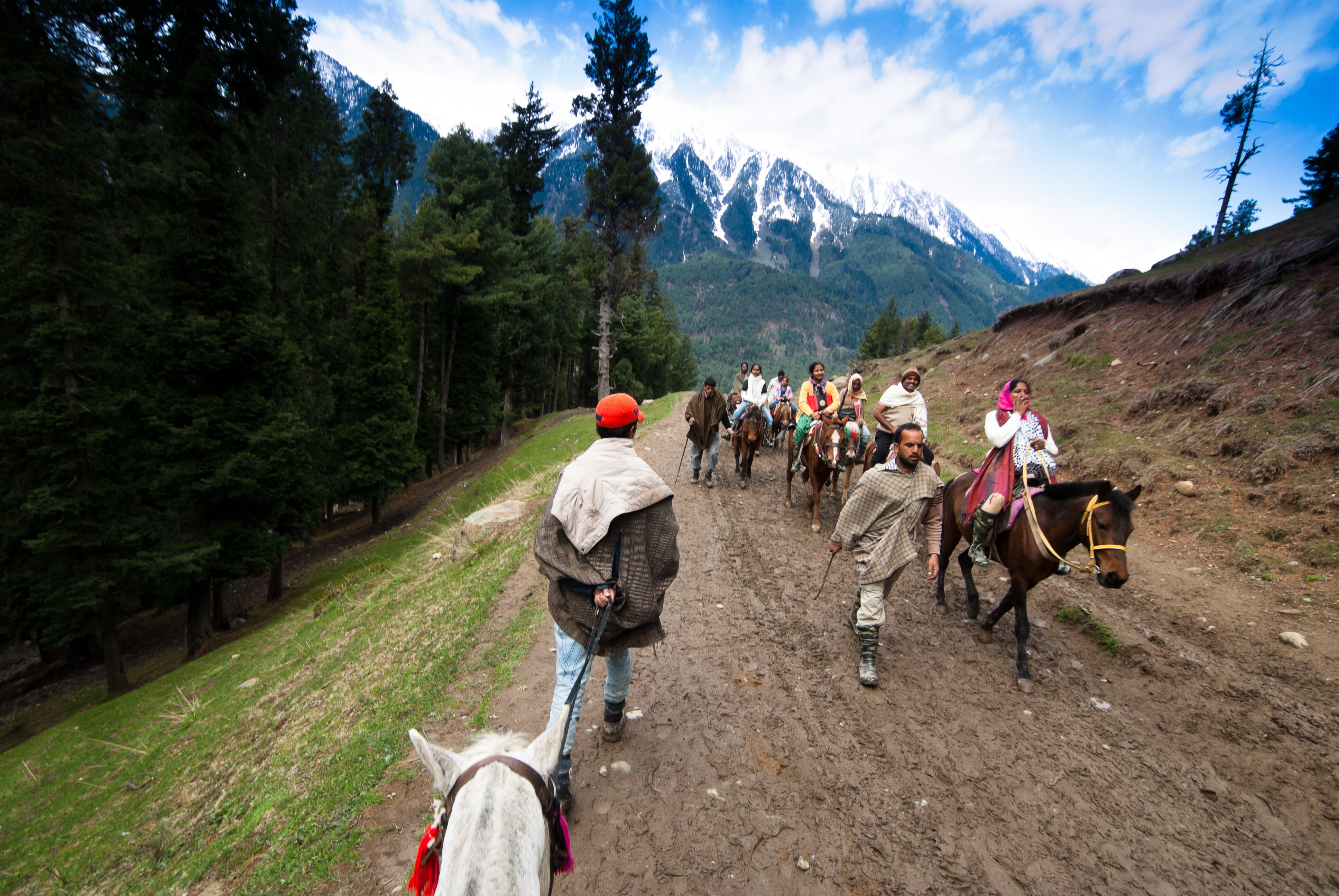 Places to Visit in Pahalgam - Most Famous Pahalgam Places to Visit - Yatra
