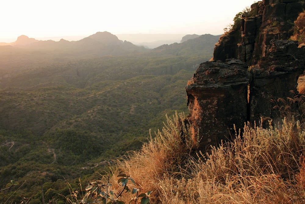 Places to Visit in Pachmarhi, Tourist Attractions in Pachmarhi ...