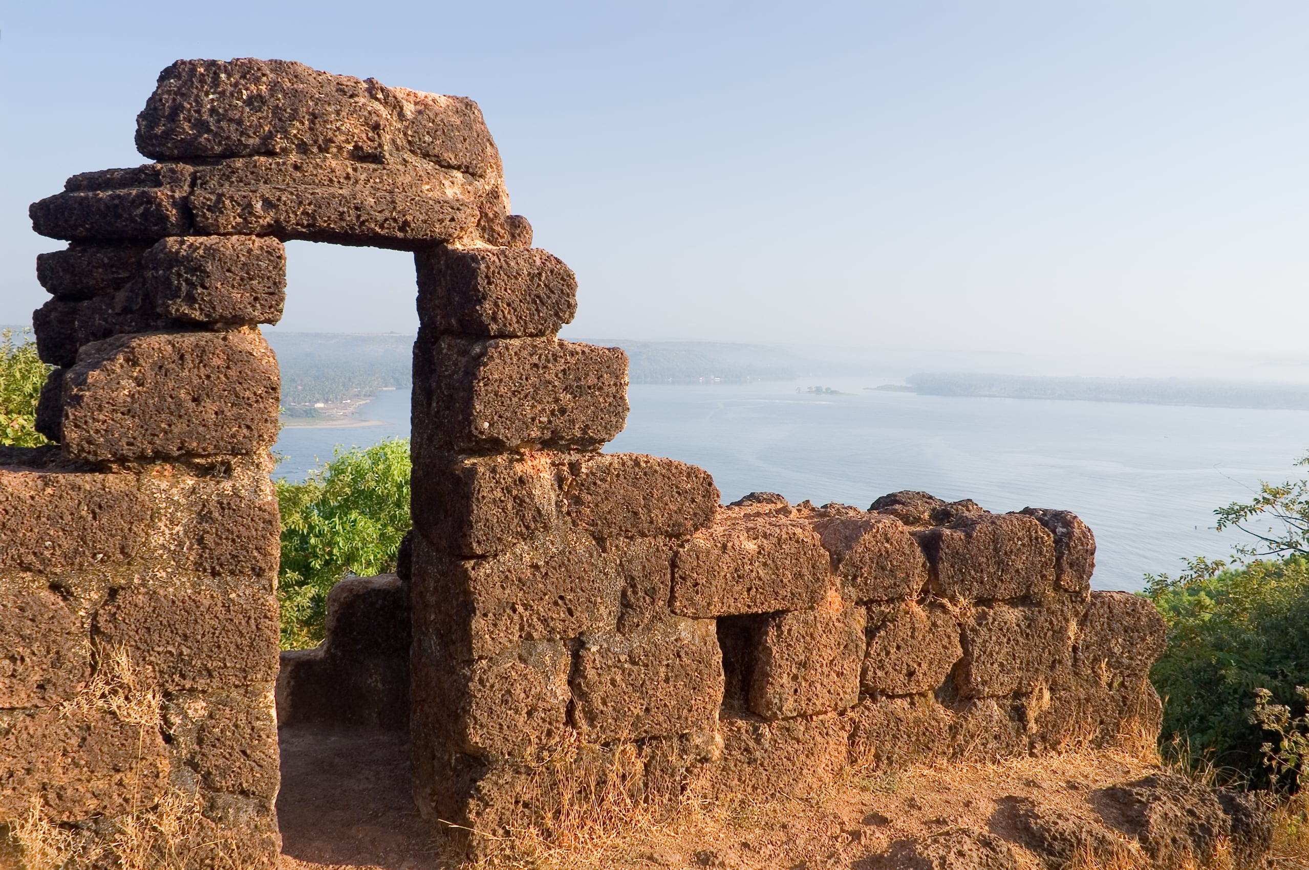 Chapora Fort - One of the Top Attractions in Goa, India - Yatra.com