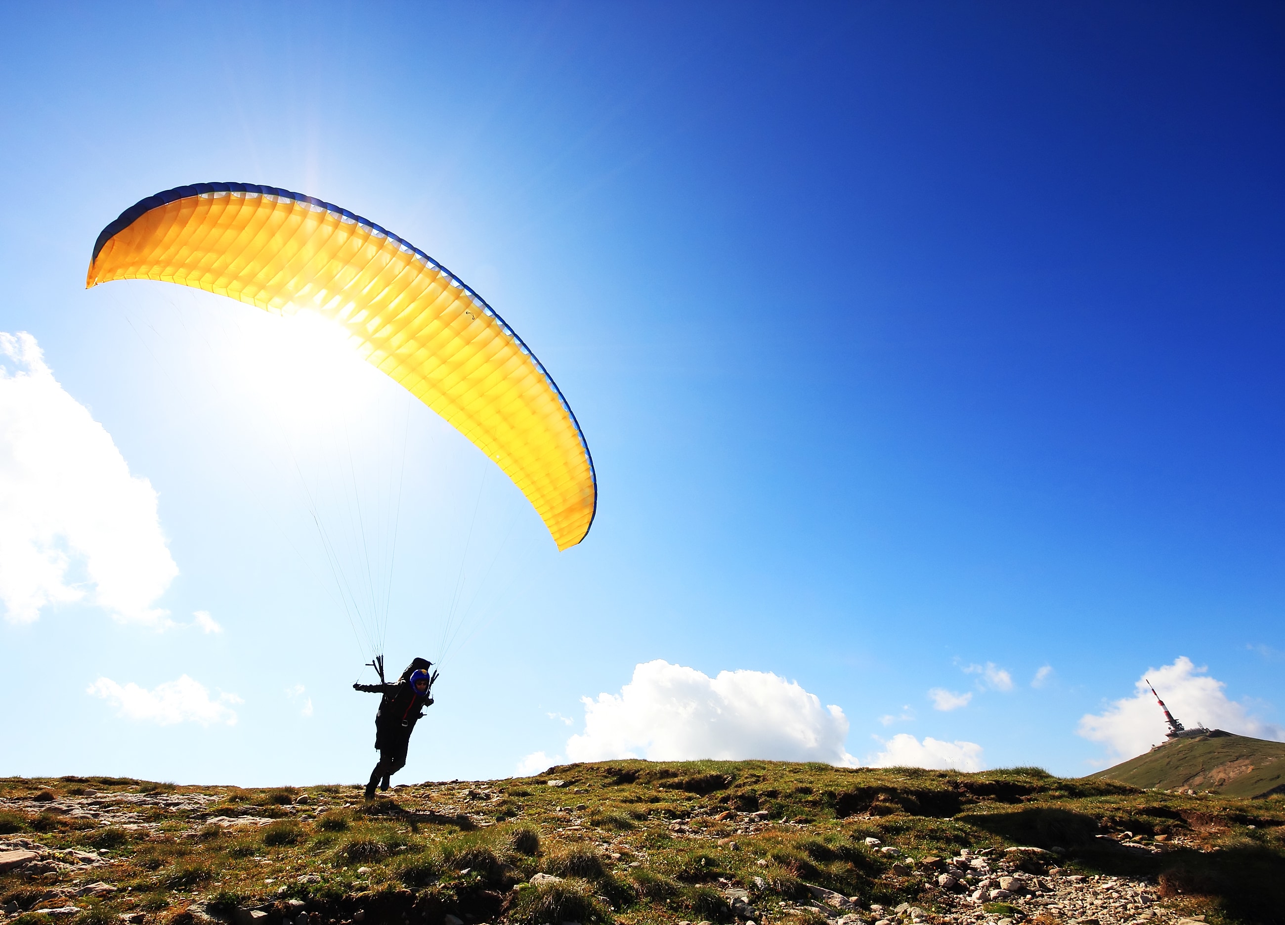 Paragliding At Solang Valley in Manali - Every Detail You Need to Know ...