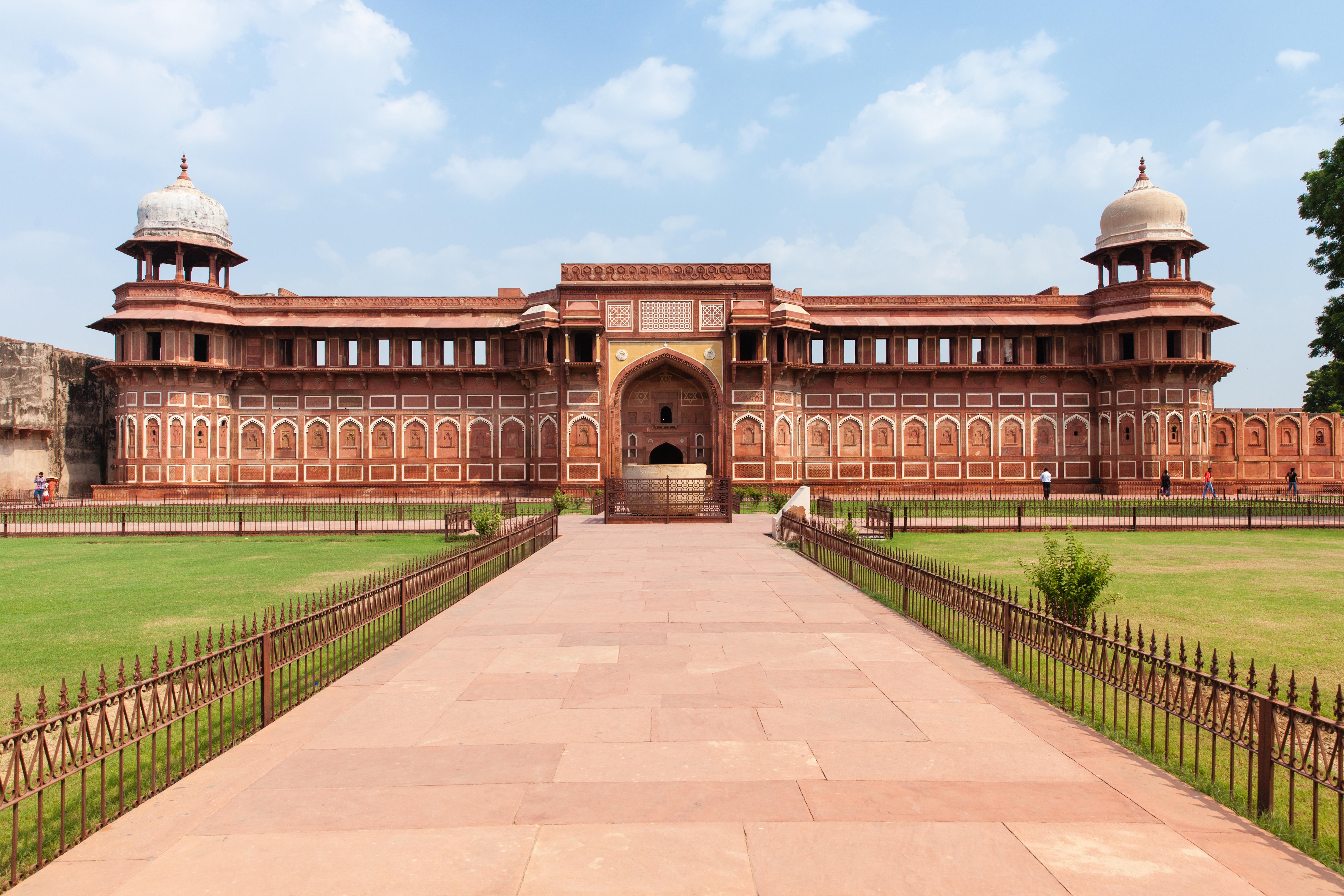 Jahangir Palace - One of the Top Attractions in Agra, India - Yatra.com