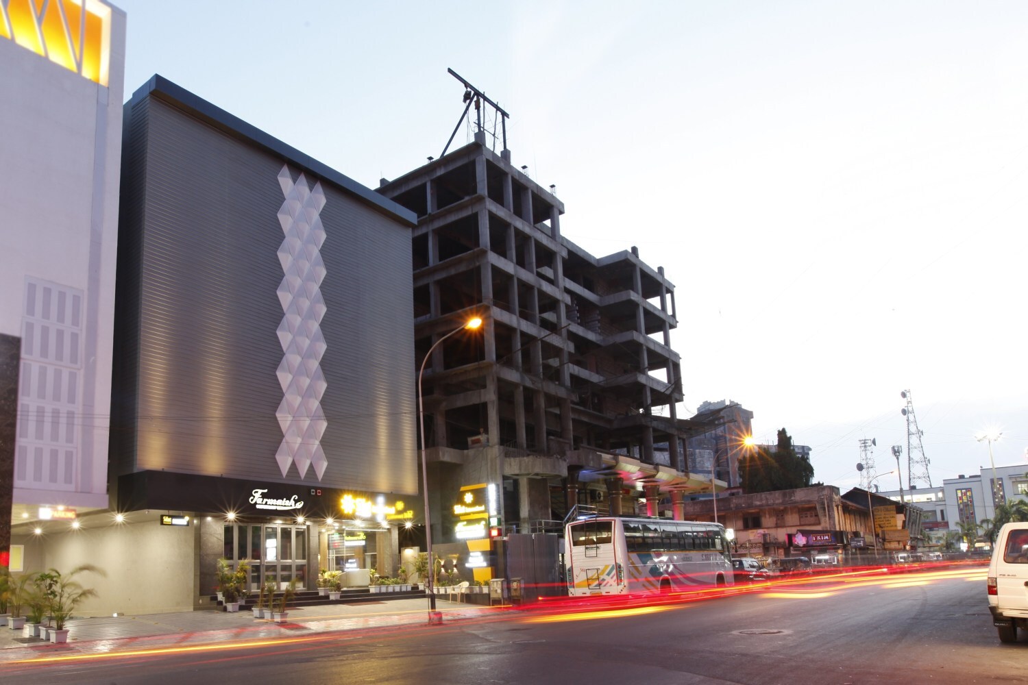 Surat Family tours, Best Family in Surat - Yatra.com